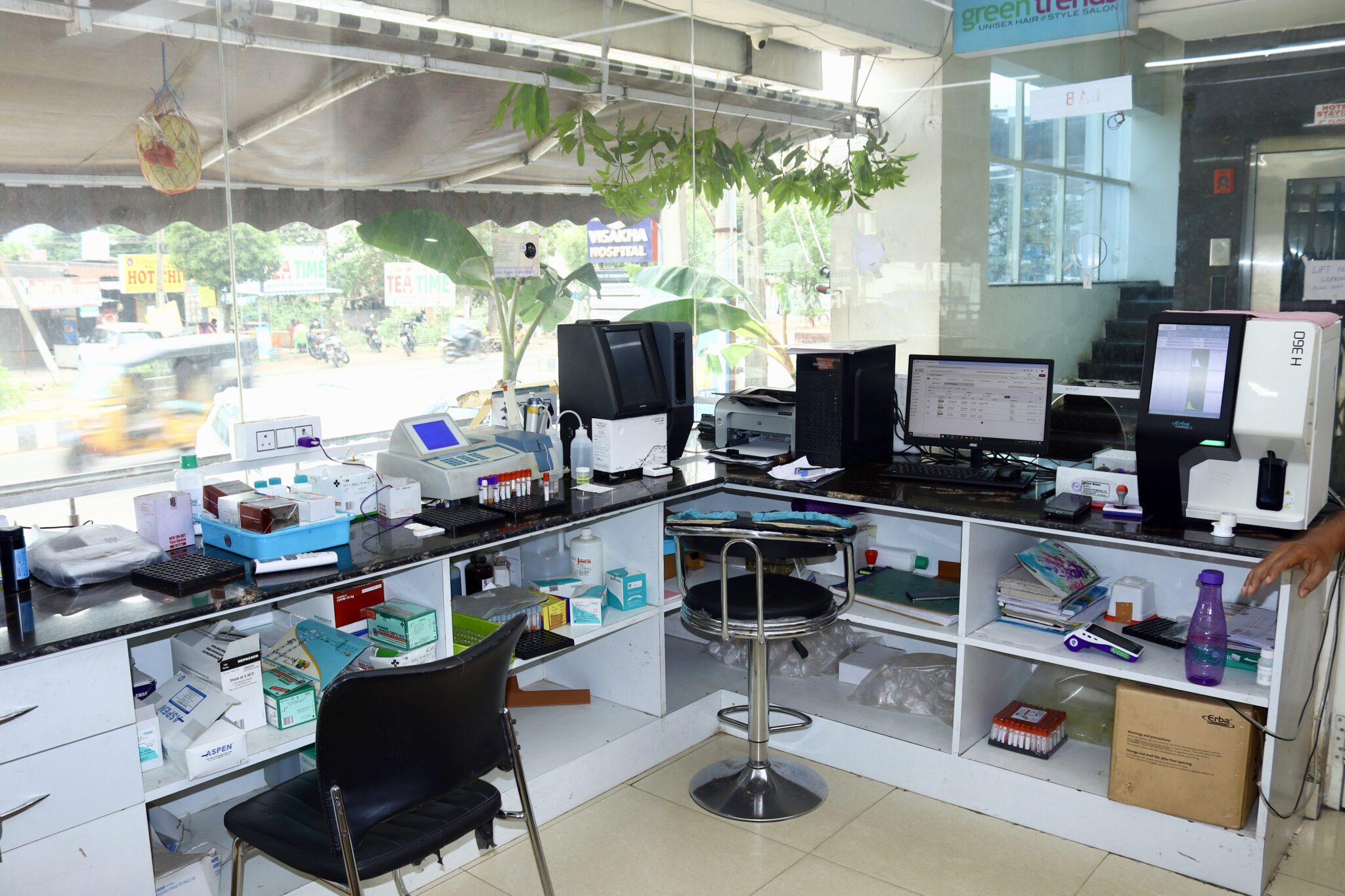 Fully Equipped Laboratory (24/7) - visakhahospitals.in